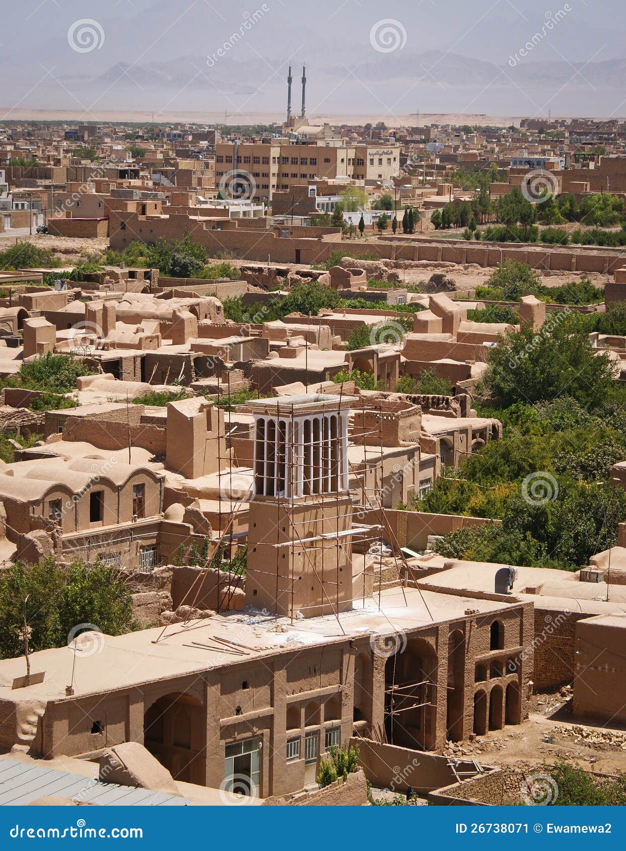 Oosterse stad stock afbeelding. Image of wind, gebouw - 26738071