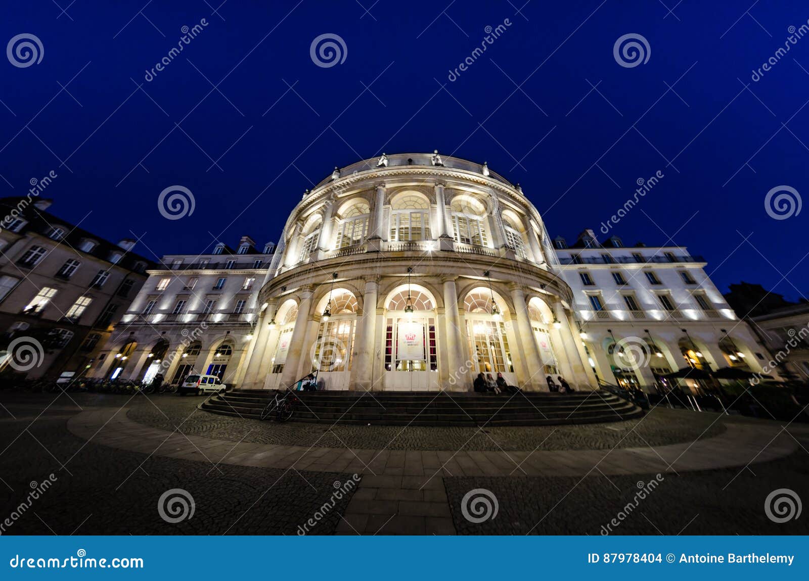 Opéra De Rennes De Nuit - Bretagne Image stock éditorial - Image du ...