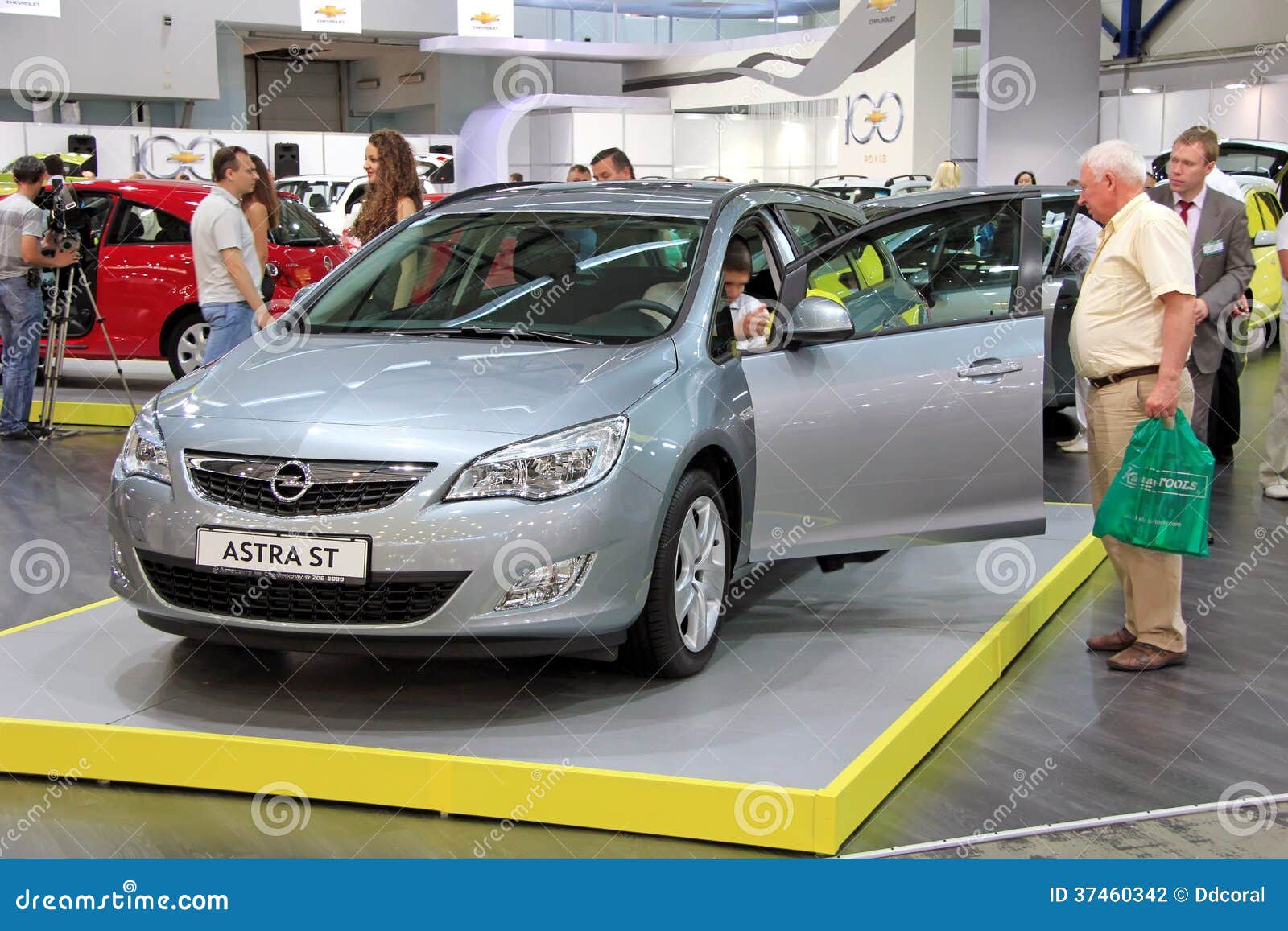 Opel Astra ST editorial photography. Image of future - 37460342