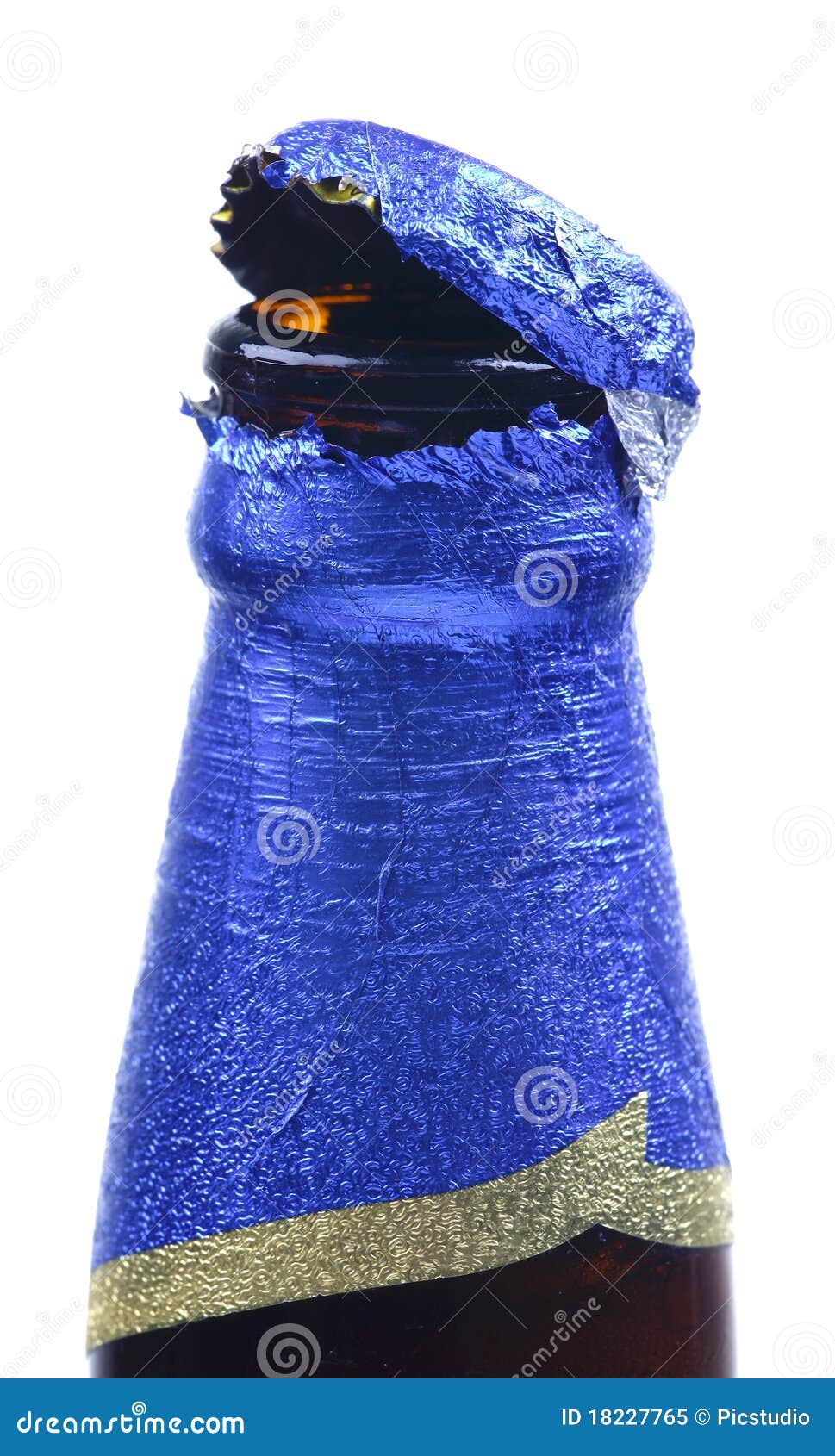 Open beer bottle cap stock image. Image of lighting, white - 18227765