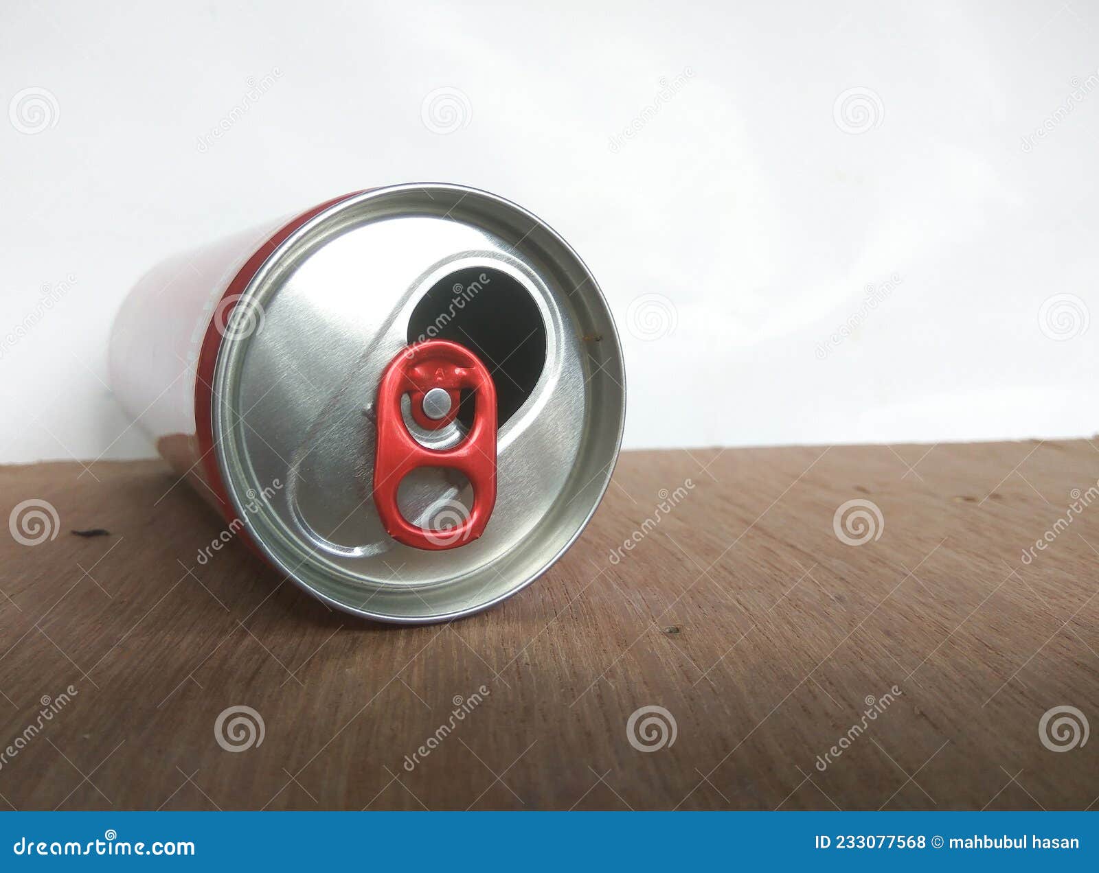 Open Beverage can stock photo. Image of clip, pull, cantain - 233077568