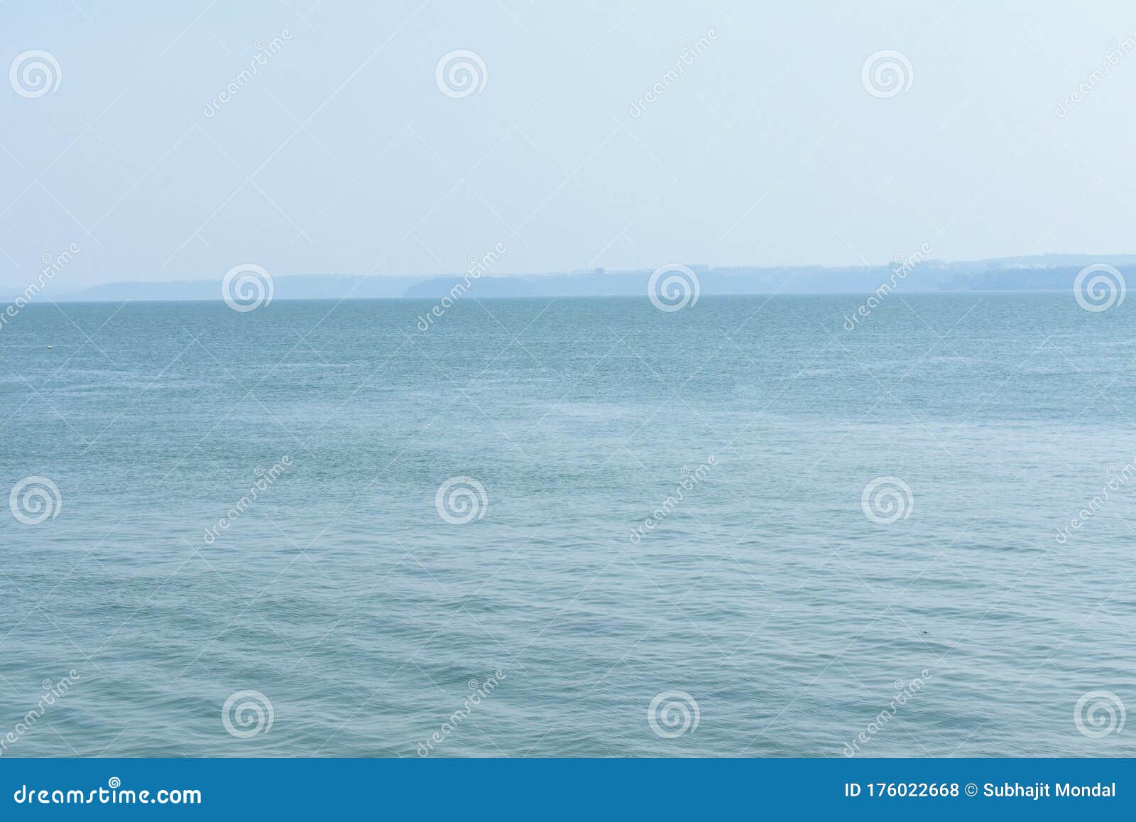 A Open Blue Ocean, with a Horizon Touching Sky Stock Photo - Image of ...