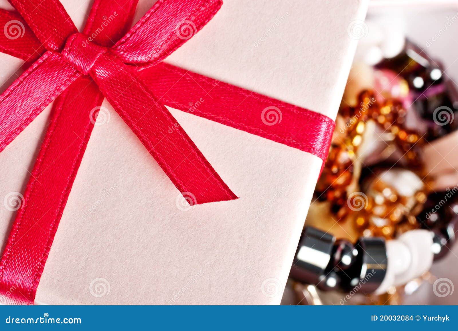 Open box with jewellery stock photo. Image of wealth - 20032084
