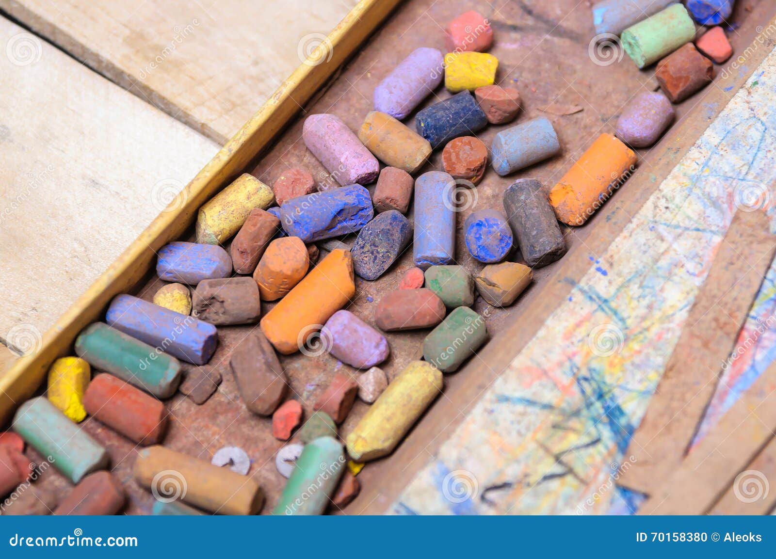 Open Box with the Remains of the Old Chalk Pastels Stock Photo - Image ...