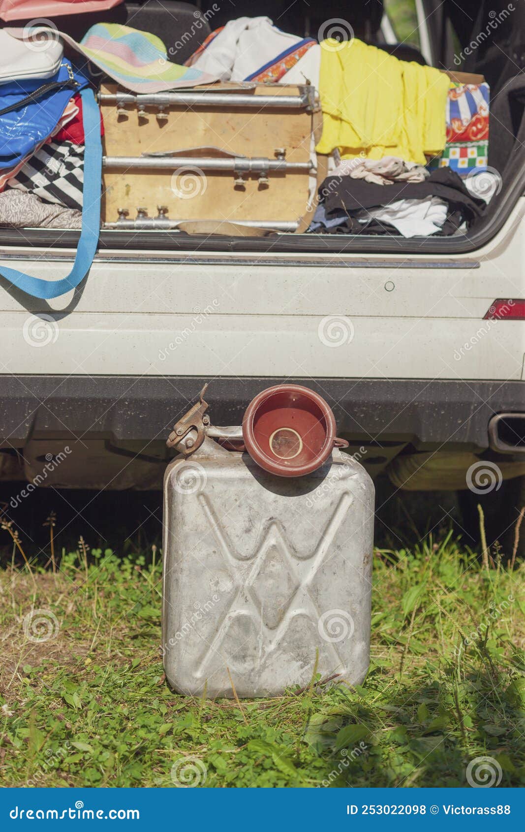 Car and empty jerrycan stock photo. Image of empty, gasoline - 253022098