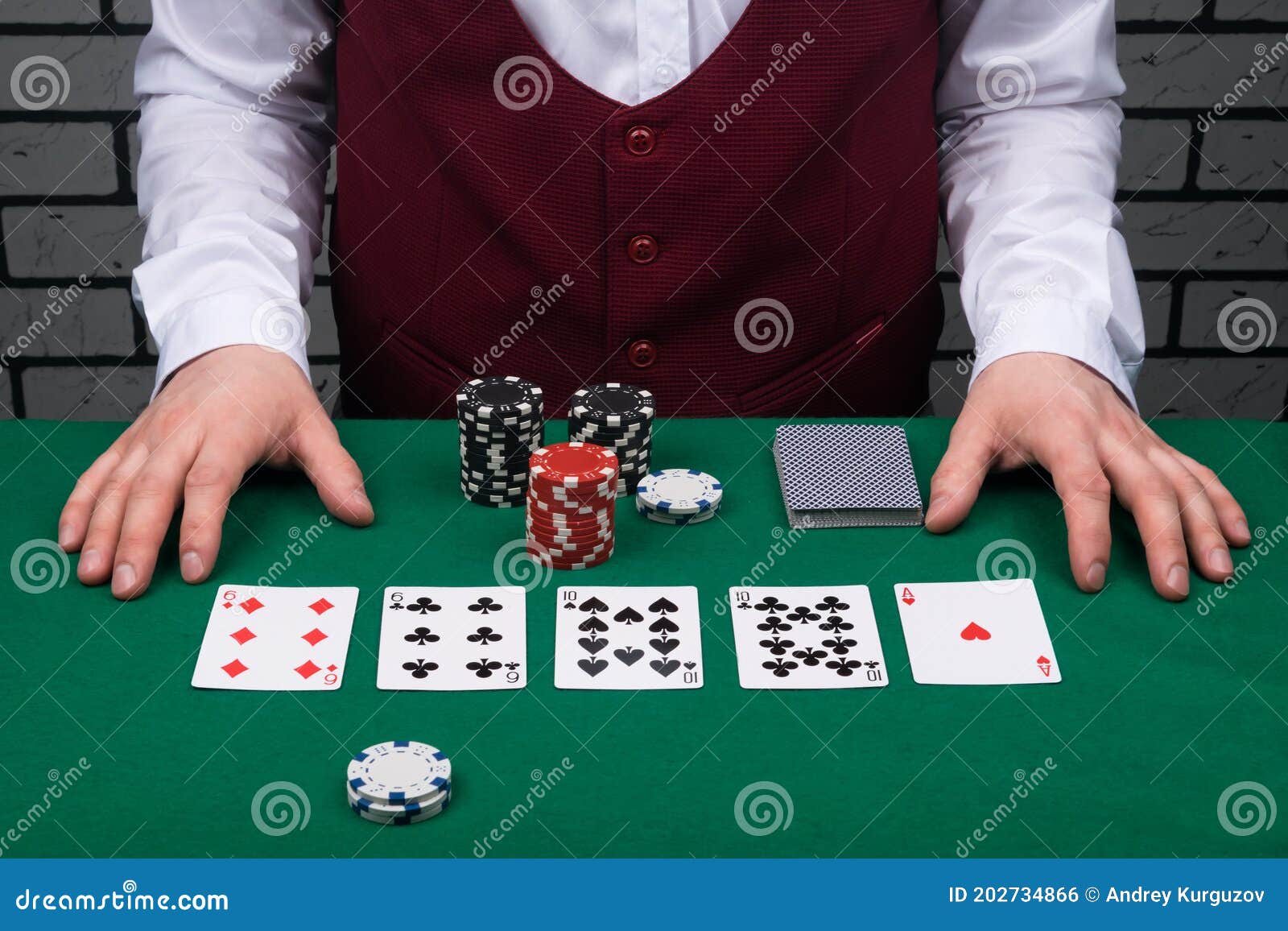 Open Cards on a Green Poker Table in Front of the Dealer Stock Photo ...