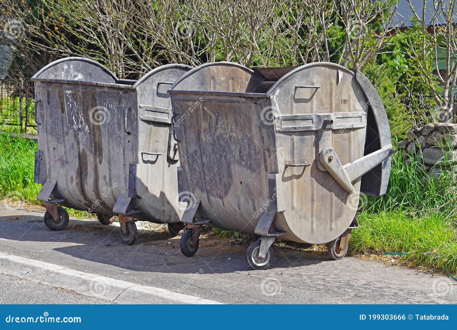 Open Container Met Vuilcontainer Stock Foto - Image of afval, open ...