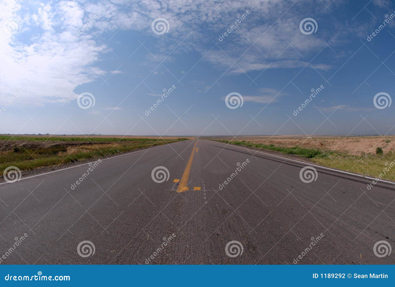 Open Country Road stock photo. Image of barren, deserted - 1189292