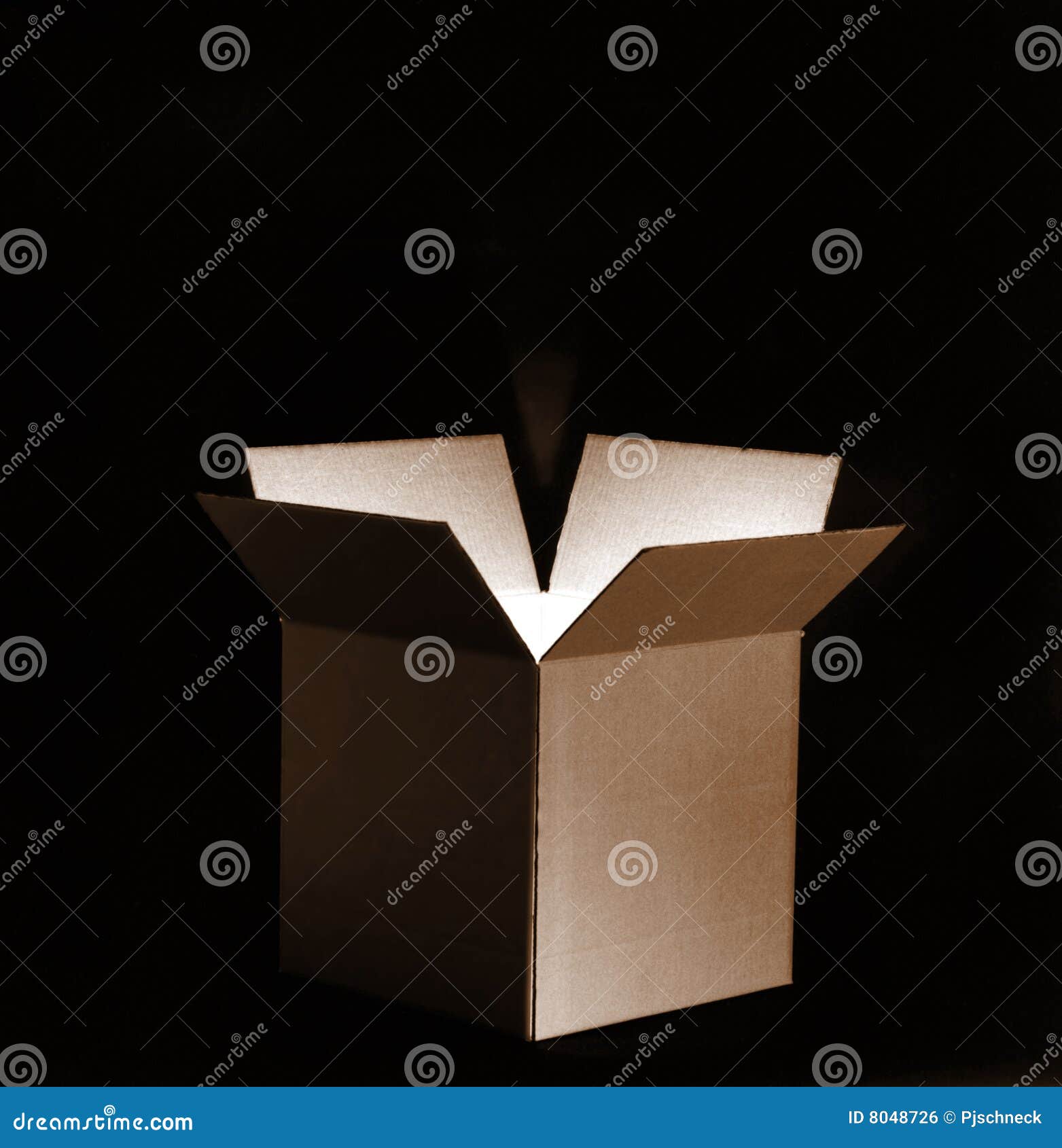 Open doos stock foto. Image of geheimzinnigheid, verzending - 8048726
