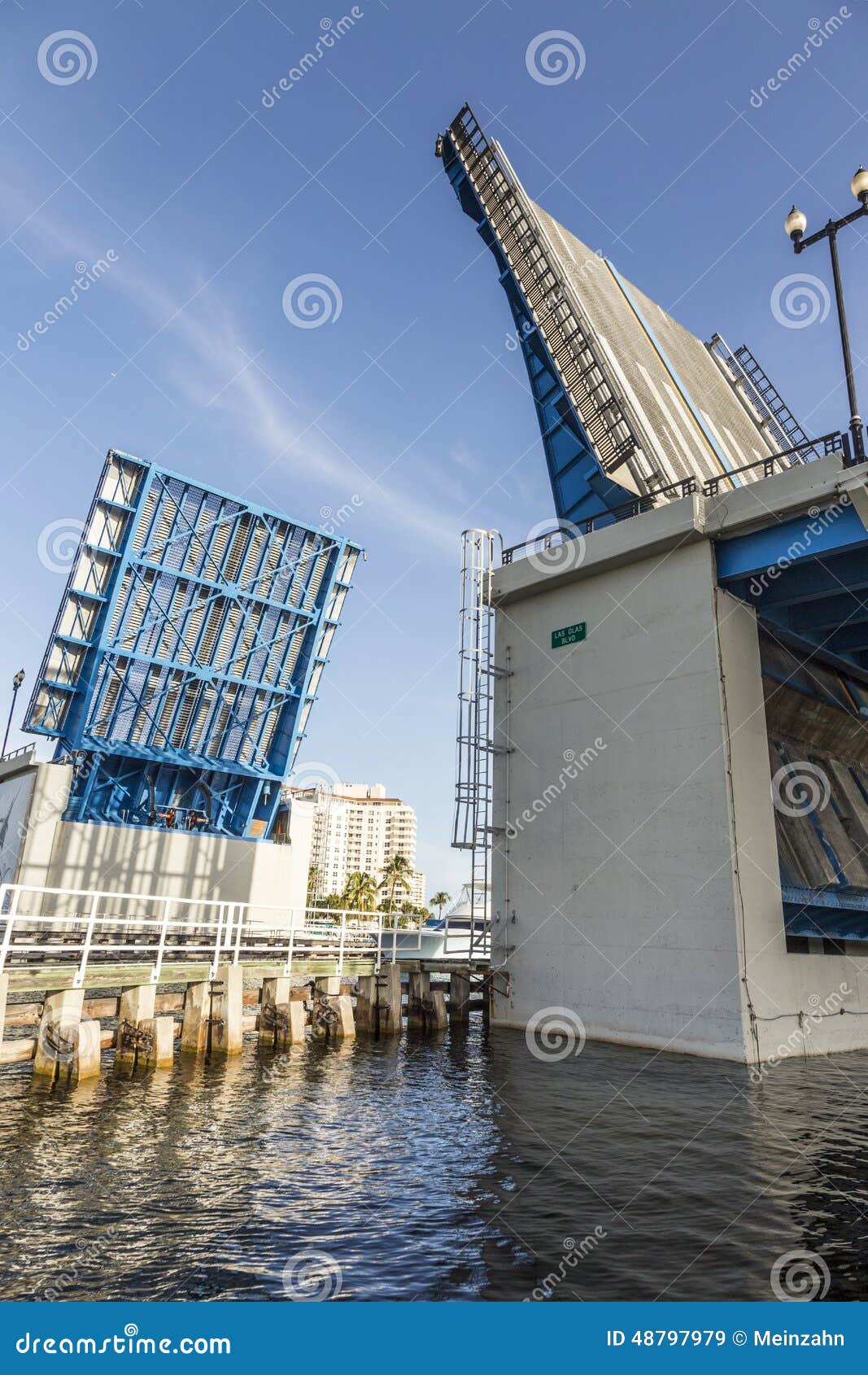Open Drawbridge in Fort Lauderdale Stock Image - Image of boating ...