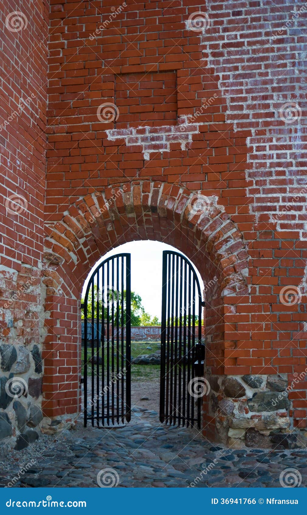 Open gate to the castle stock photo. Image of ancient - 36941766