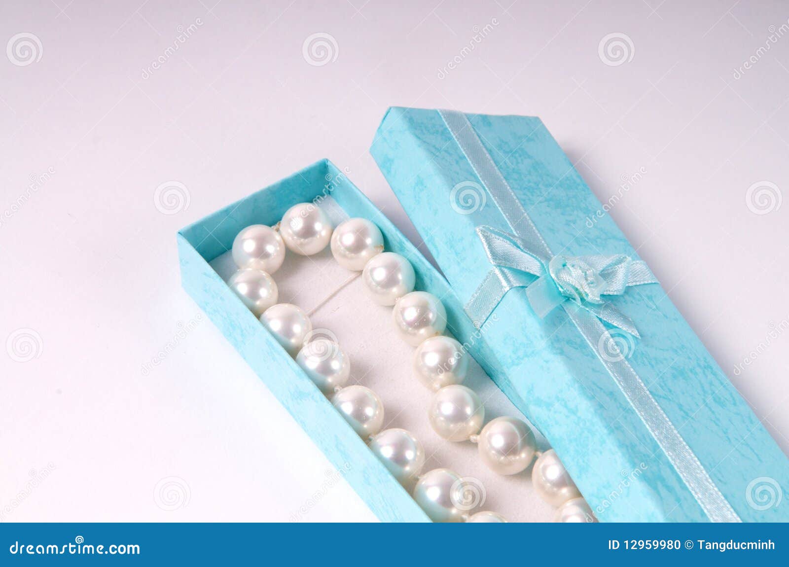 Open Gift box Pearl stock photo. Image of valentine, knot - 12959980