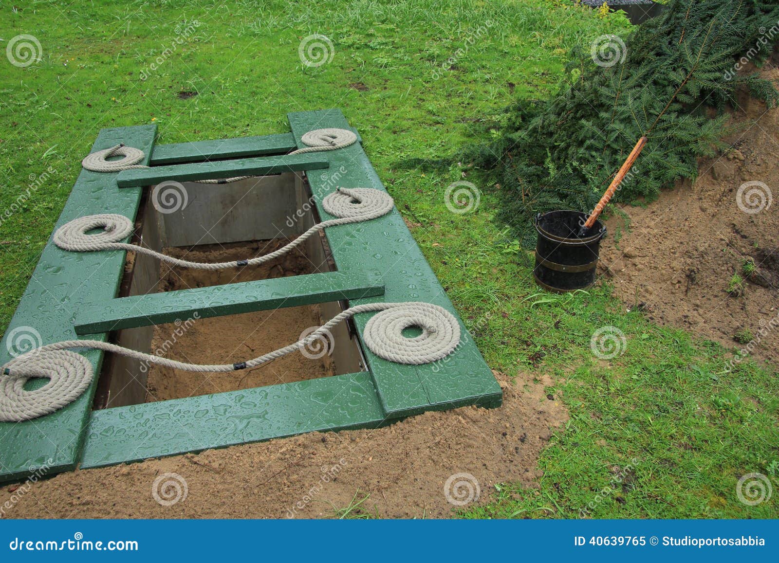 Open grave stock image. Image of gravedigging, industry - 40639765