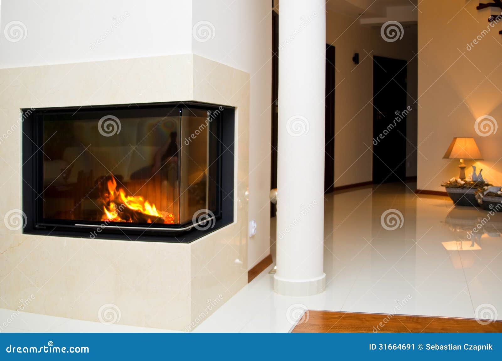 Open haard stock afbeelding. Image of elegantie, haard - 31664691