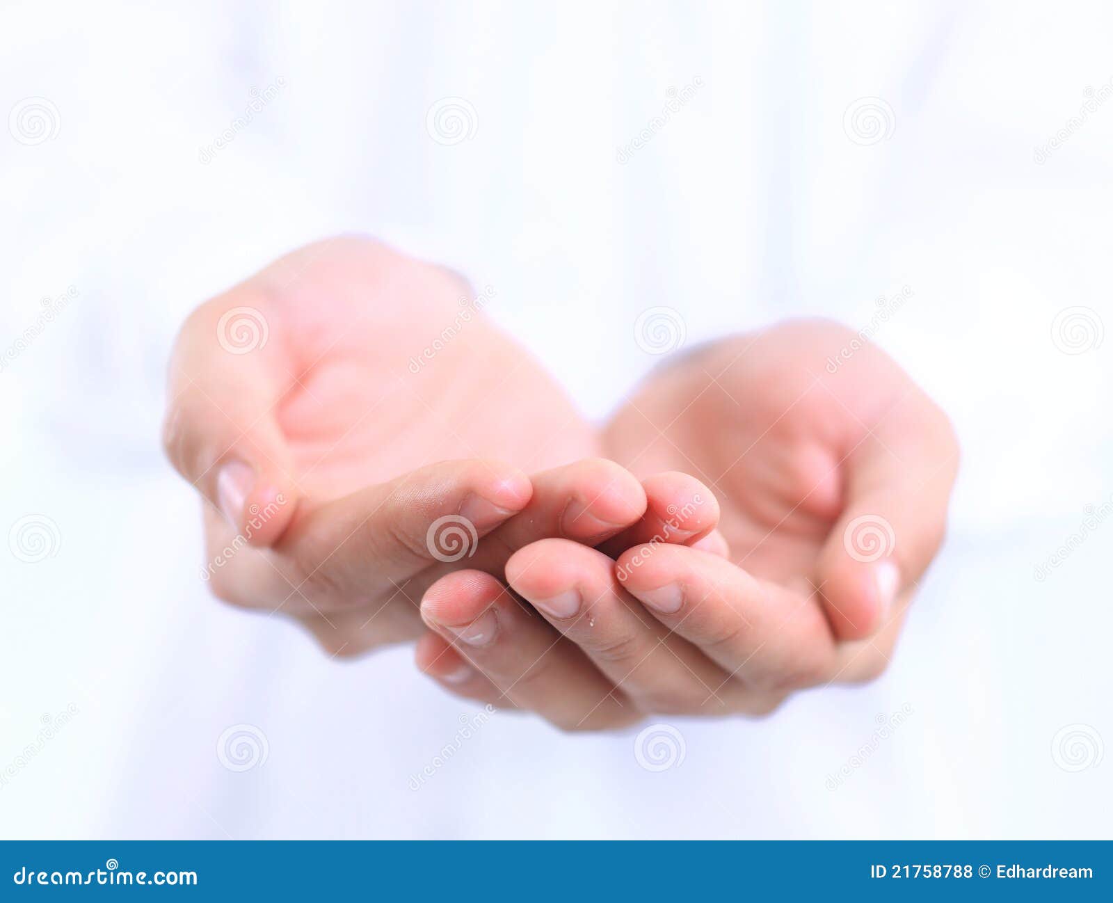 Open handen van een mens stock foto. Image of cadeau - 21758788