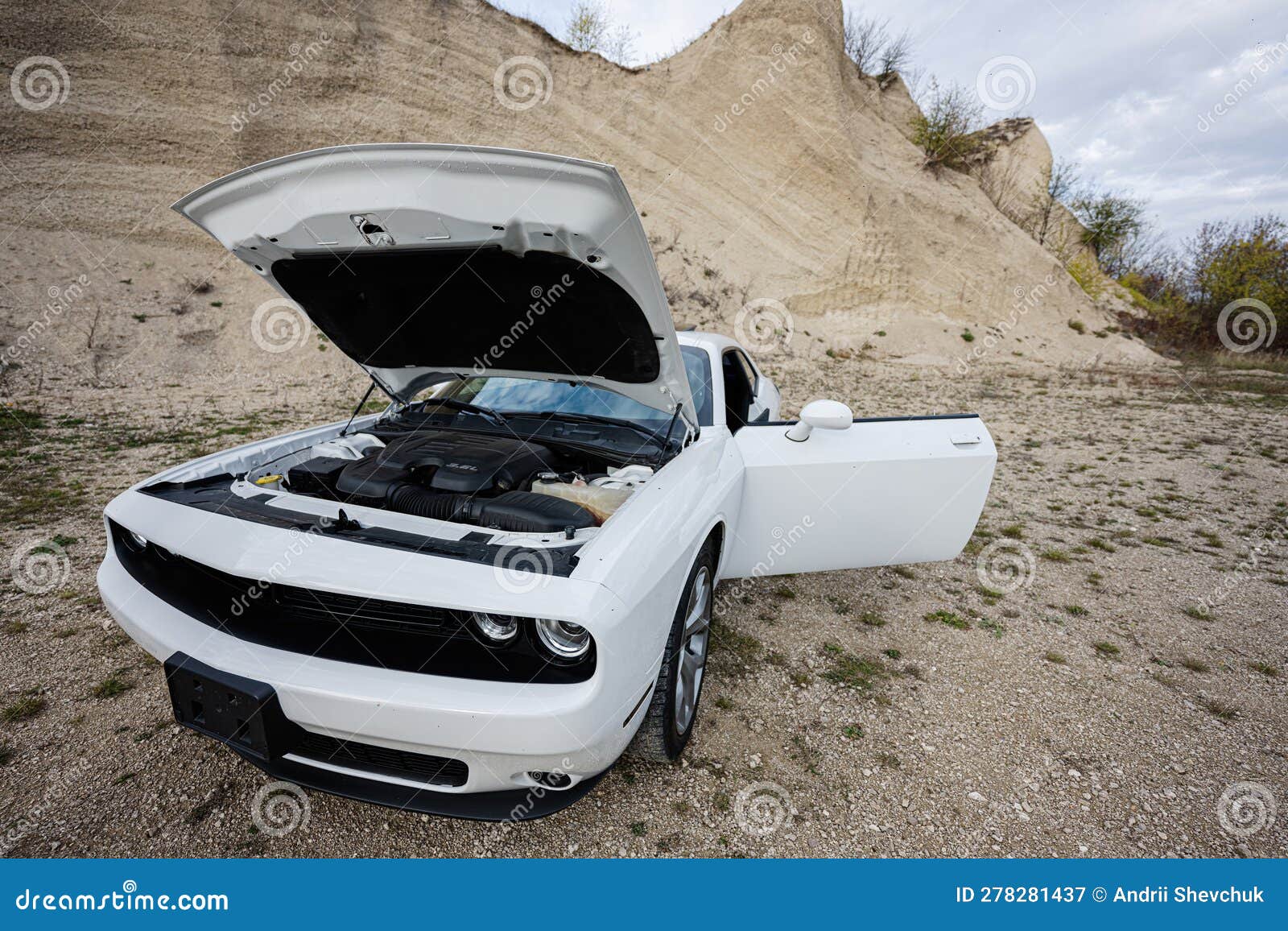 Open Hood of White Muscle Car, Engine Stock Image - Image of racing ...