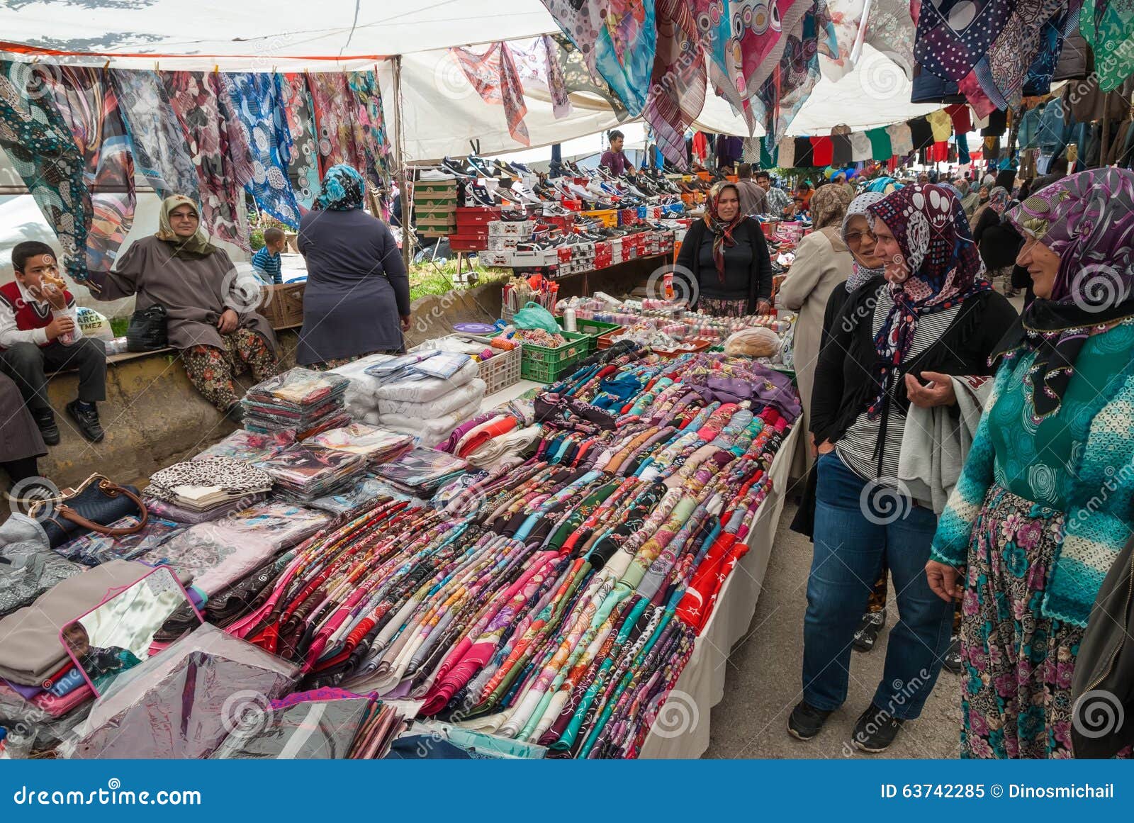 Open markt in Turkije redactionele afbeelding. Image of opslag - 63742285