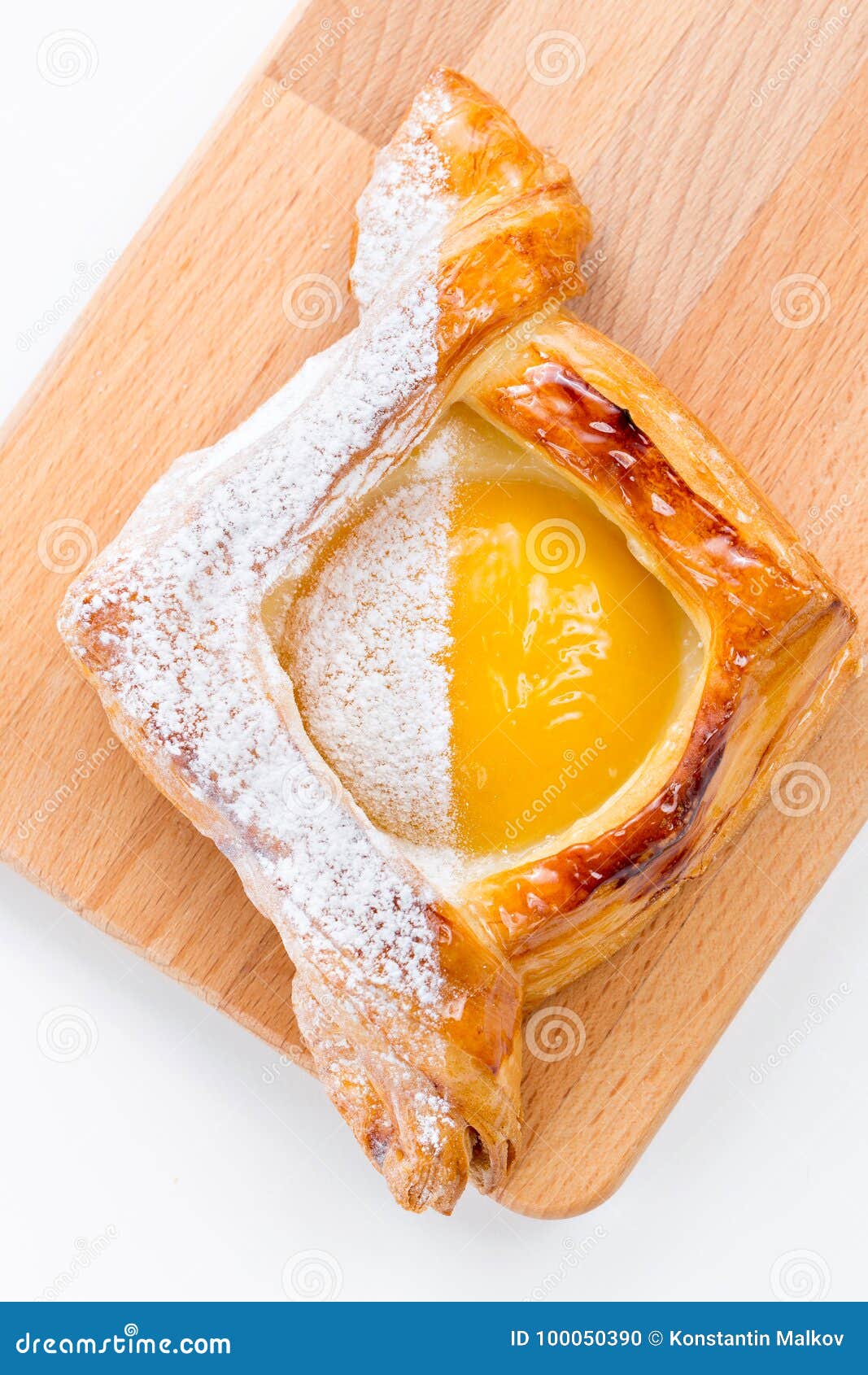 Open Pies of Puff Pastry with Peach, Thyme and Honey. Breakfast ...