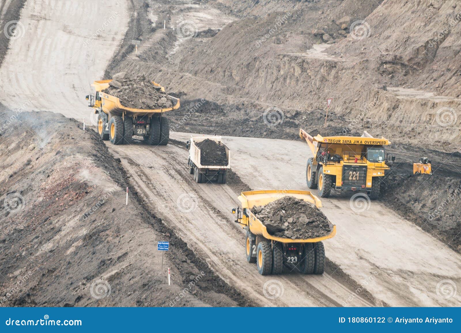 Open Pit Coal Mining editorial photography. Image of indonesia - 180860122 Open Pit Coal Mining editorial photography. Image of indonesia - 180860122