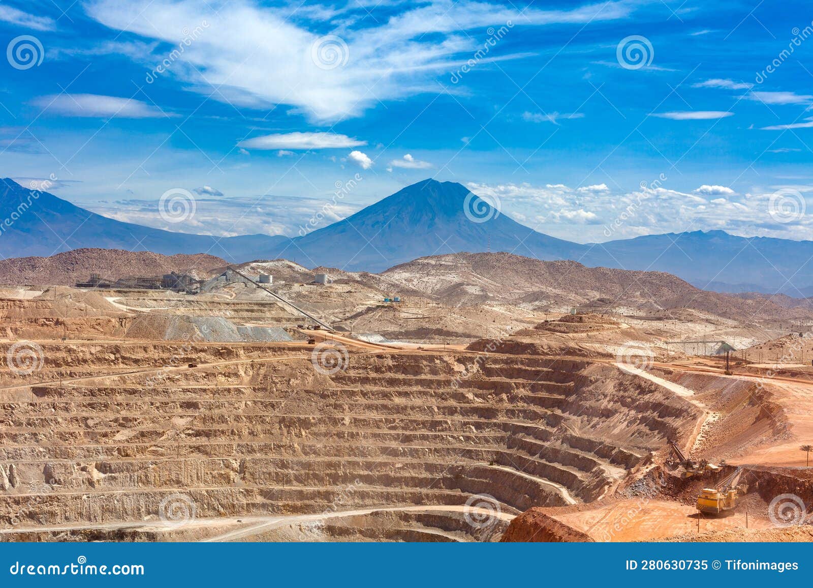 Open-pit copper mine stock image. Image of cast, processing - 280630735