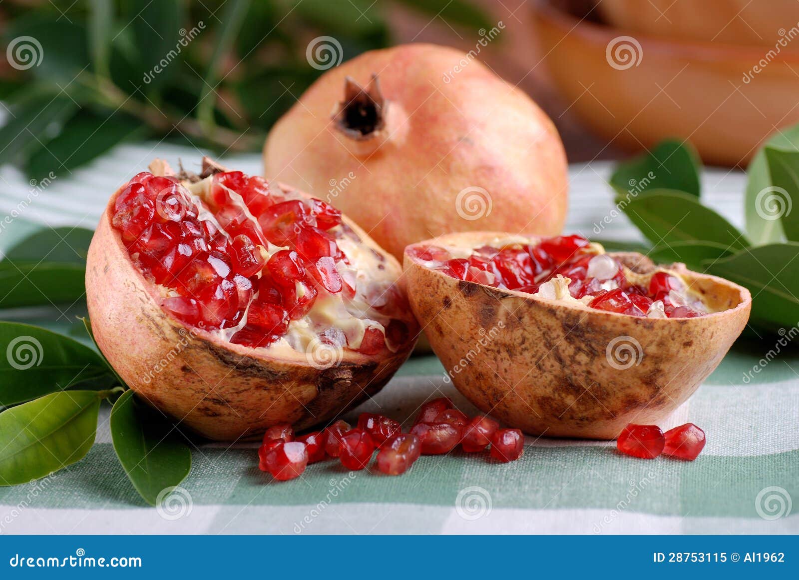 Open Pomegranate with Seeds Stock Image - Image of health, ingredient ...