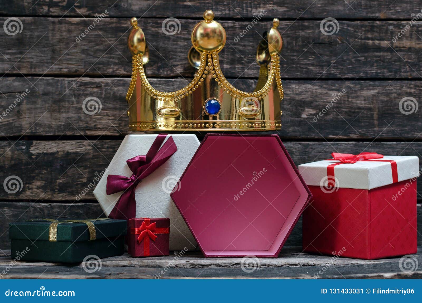 Royal gift. stock image. Image of open, copy, concept - 131433031