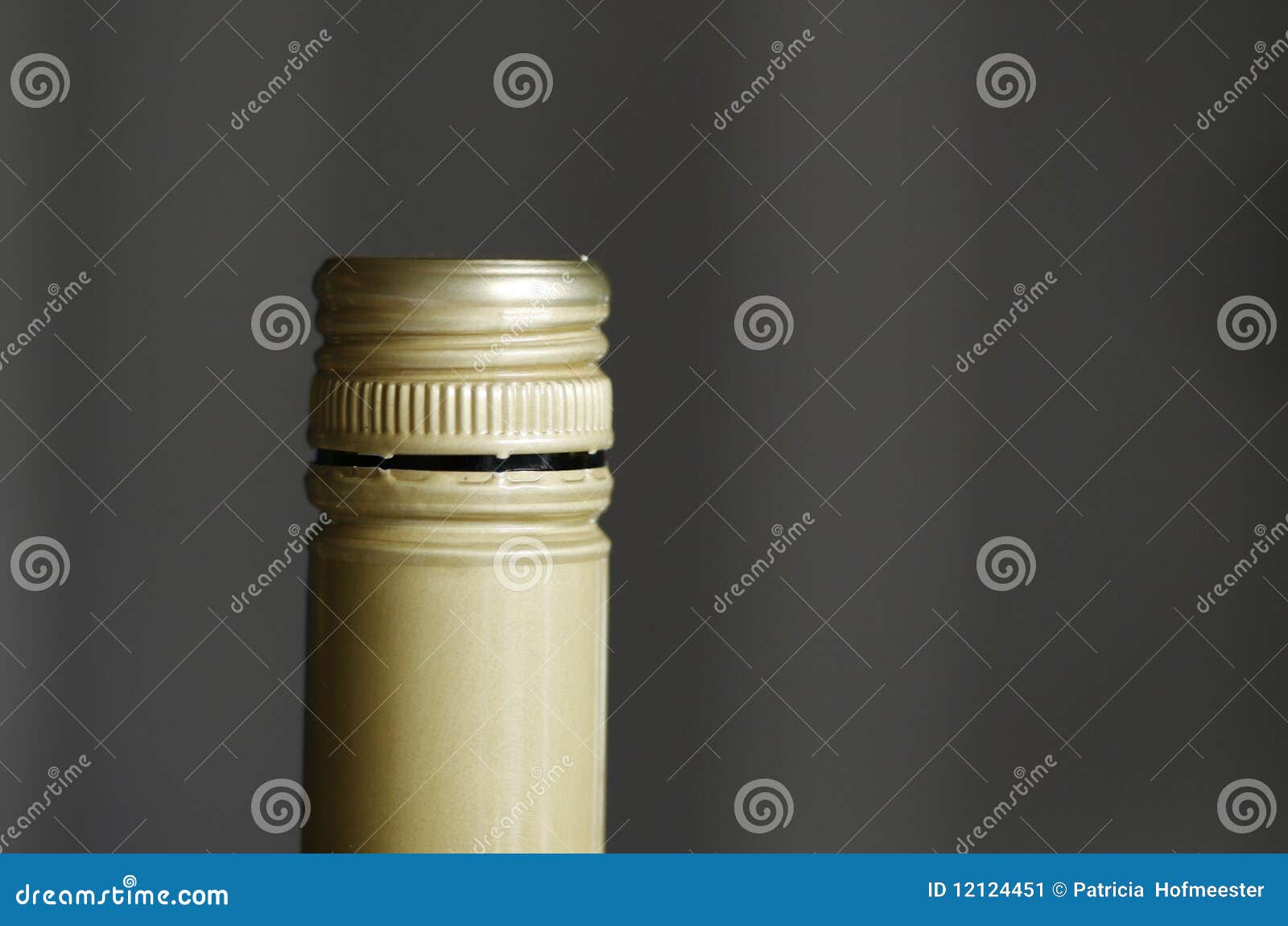 Open screwcap on wine stock image. Image of winemaking - 12124451