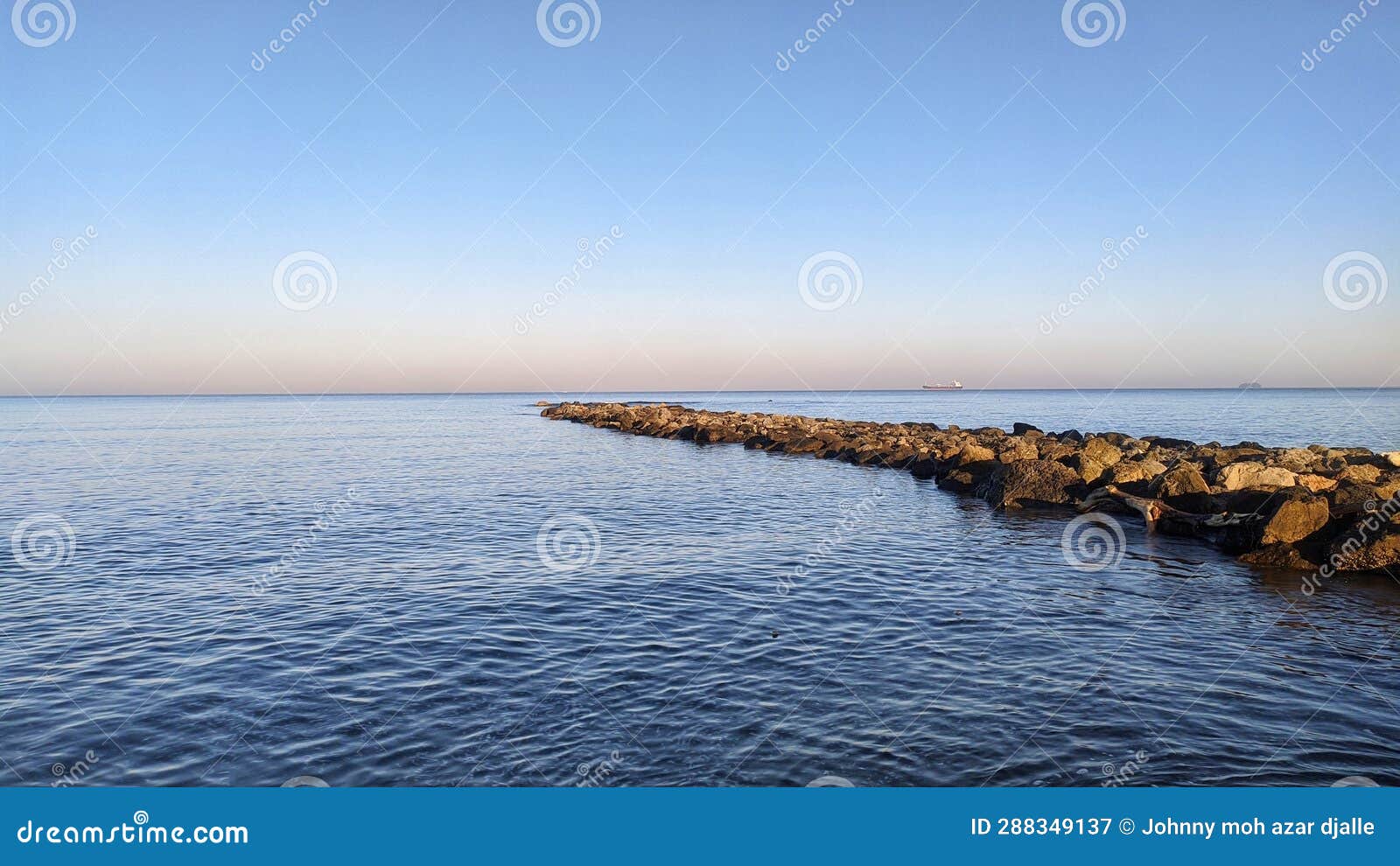 The Open Sea Seen from the Beach Stock Image - Image of wave, lake ...