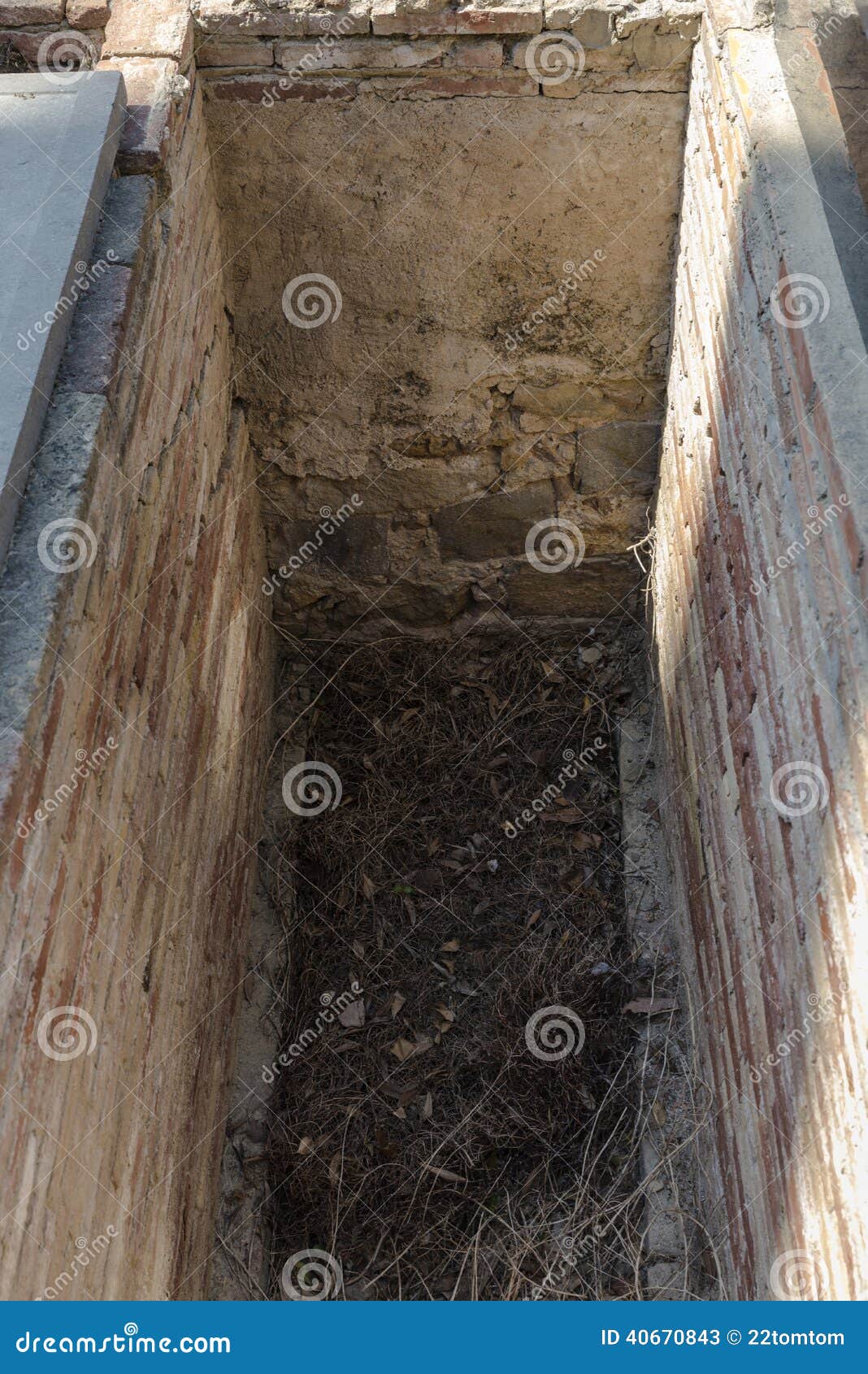 Open tomb in a cemetery stock image. Image of brick, religion - 40670843