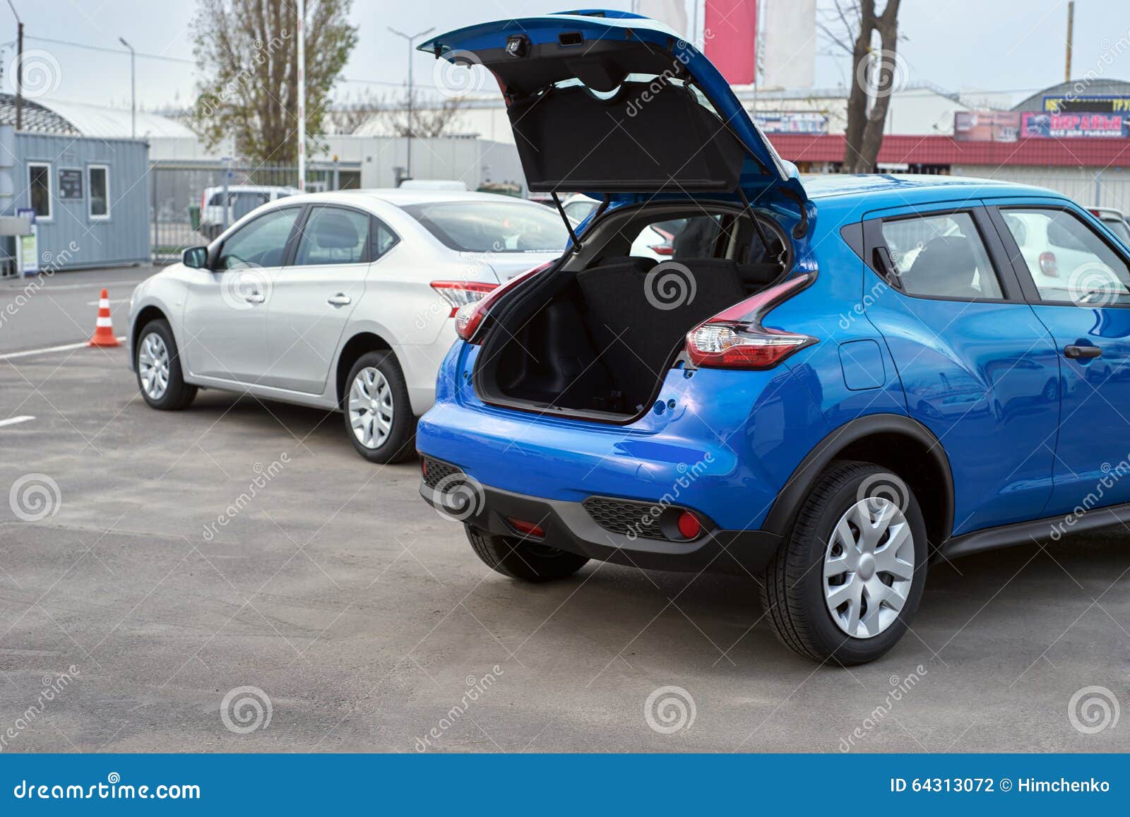 Open the Trunk of a Blue Car Stock Photo - Image of reflection ...