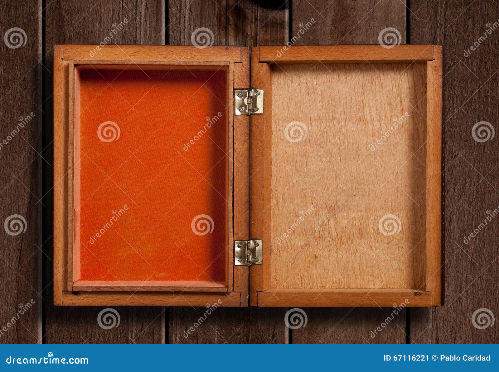 Open wooden box, stock image. Image of beautiful, vintage - 67116221
