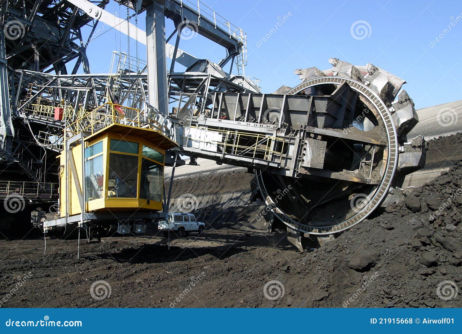 Opencast mining stock photo. Image of stacker, nature - 21915668