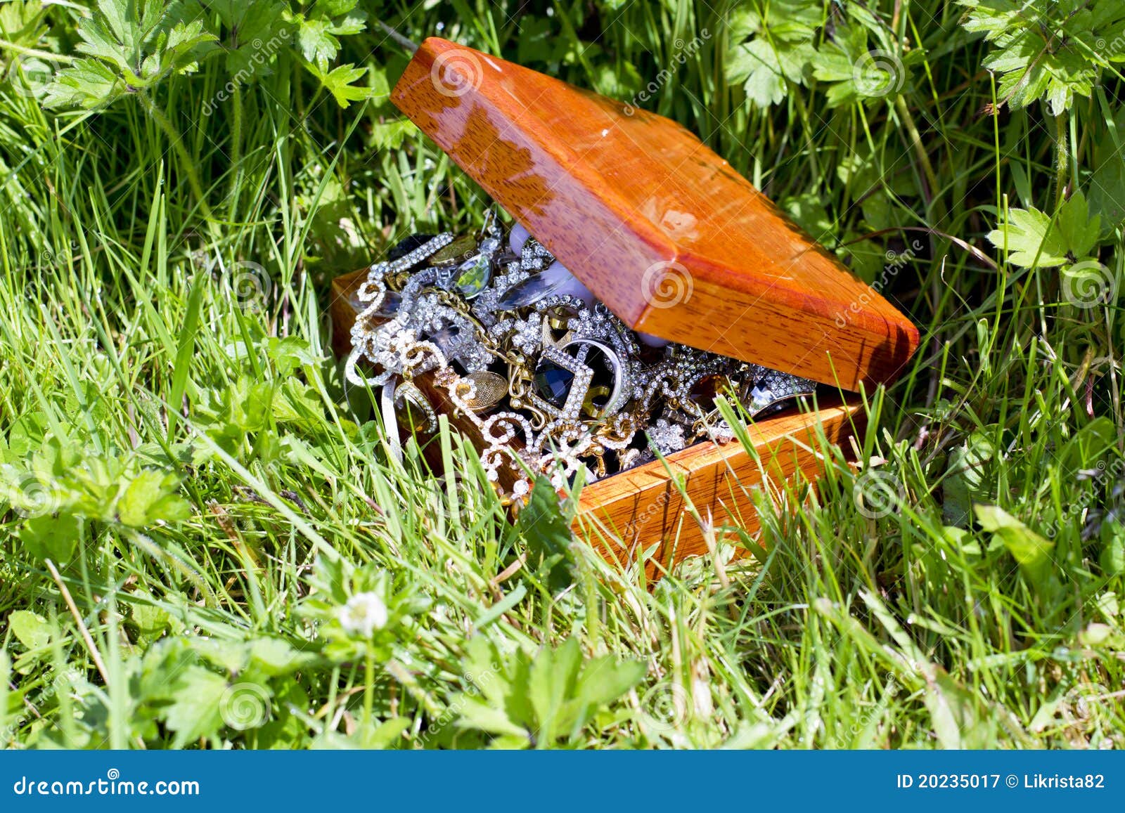 Opened treasure chest stock image. Image of diamond, riches - 20235017