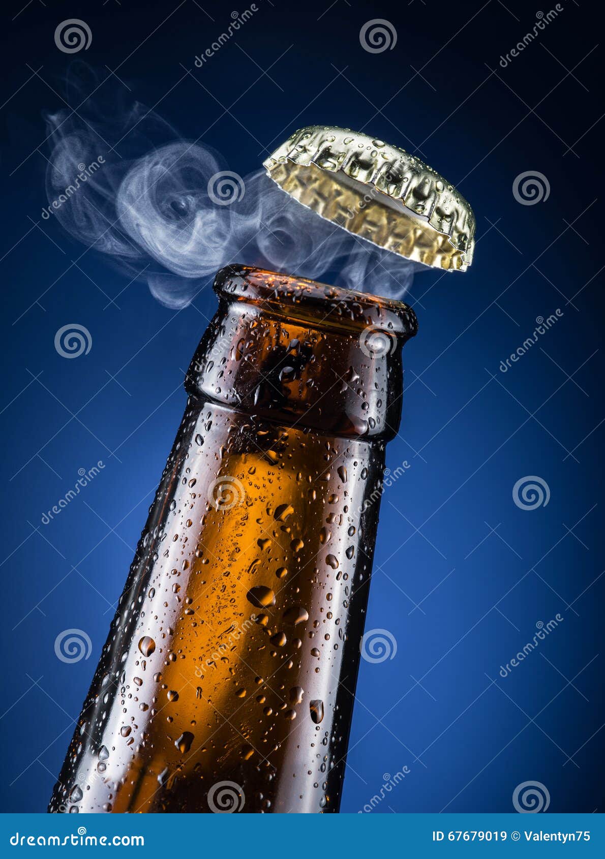 Opening of beer cap. stock image. Image of food, opening - 67679019