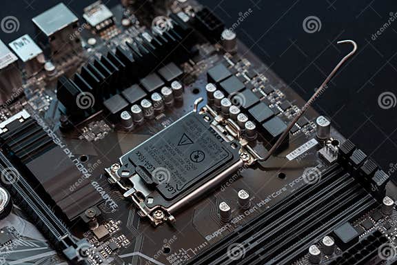 Opening, Lifting the CPU Socket Lid LGA 17xx 18xx Processor ...