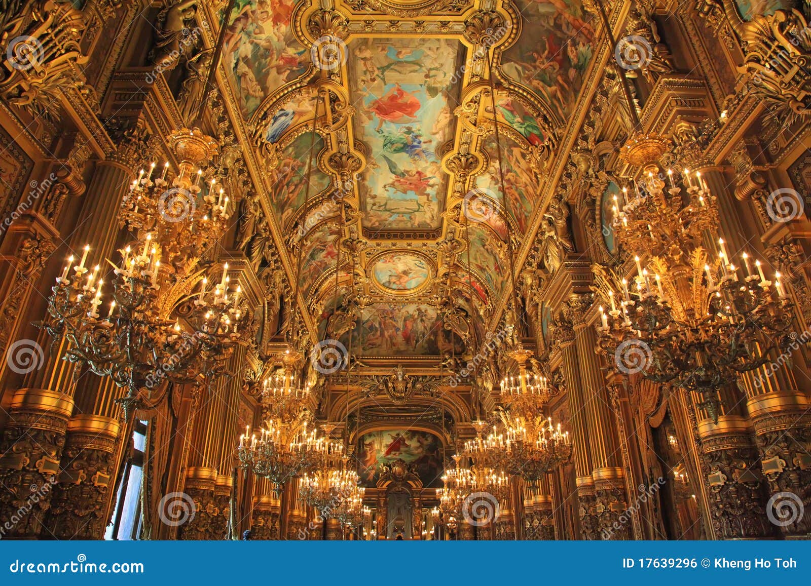OPERA GARNIER IN PARIS, FACADE DECORATED WITH MARBLE COLUMNS Stock ...