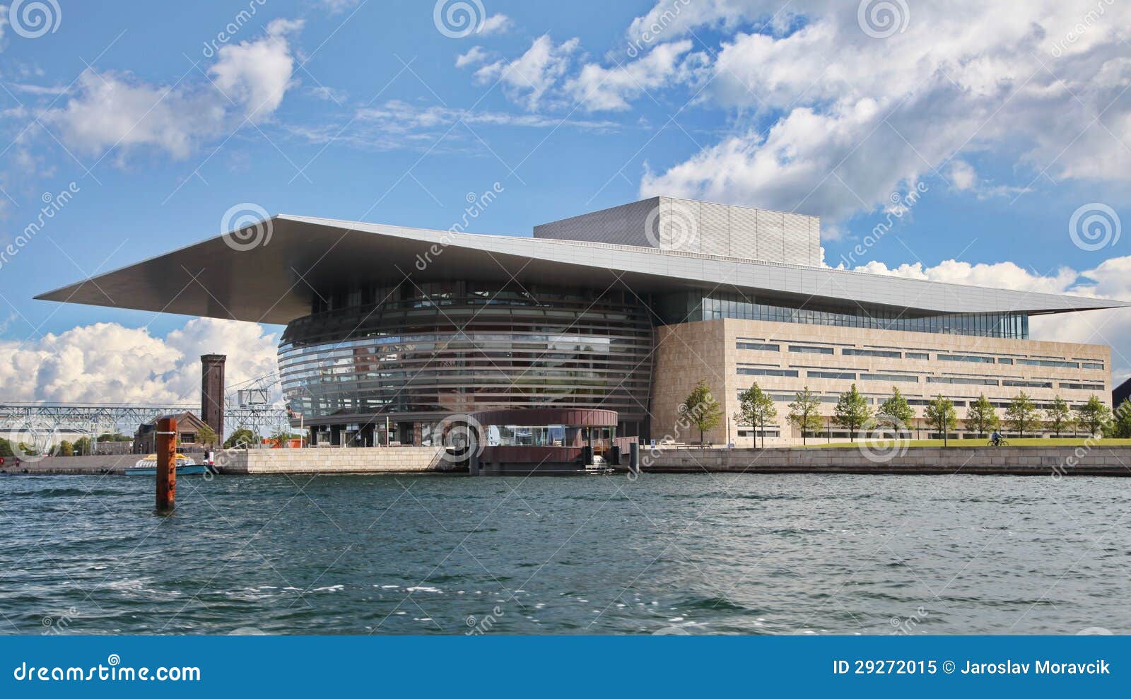 Opera house in Copenhagen editorial image. Image of centrum - 29272015