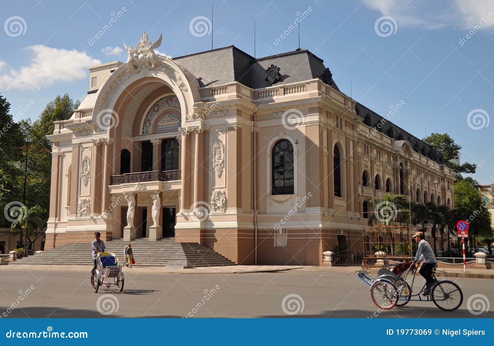 Opera House, Ho Chi Minh City, Vietnam Editorial Stock Image - Image of ... Opera House, Ho Chi Minh City, Vietnam Editorial Stock Image - Image of ...