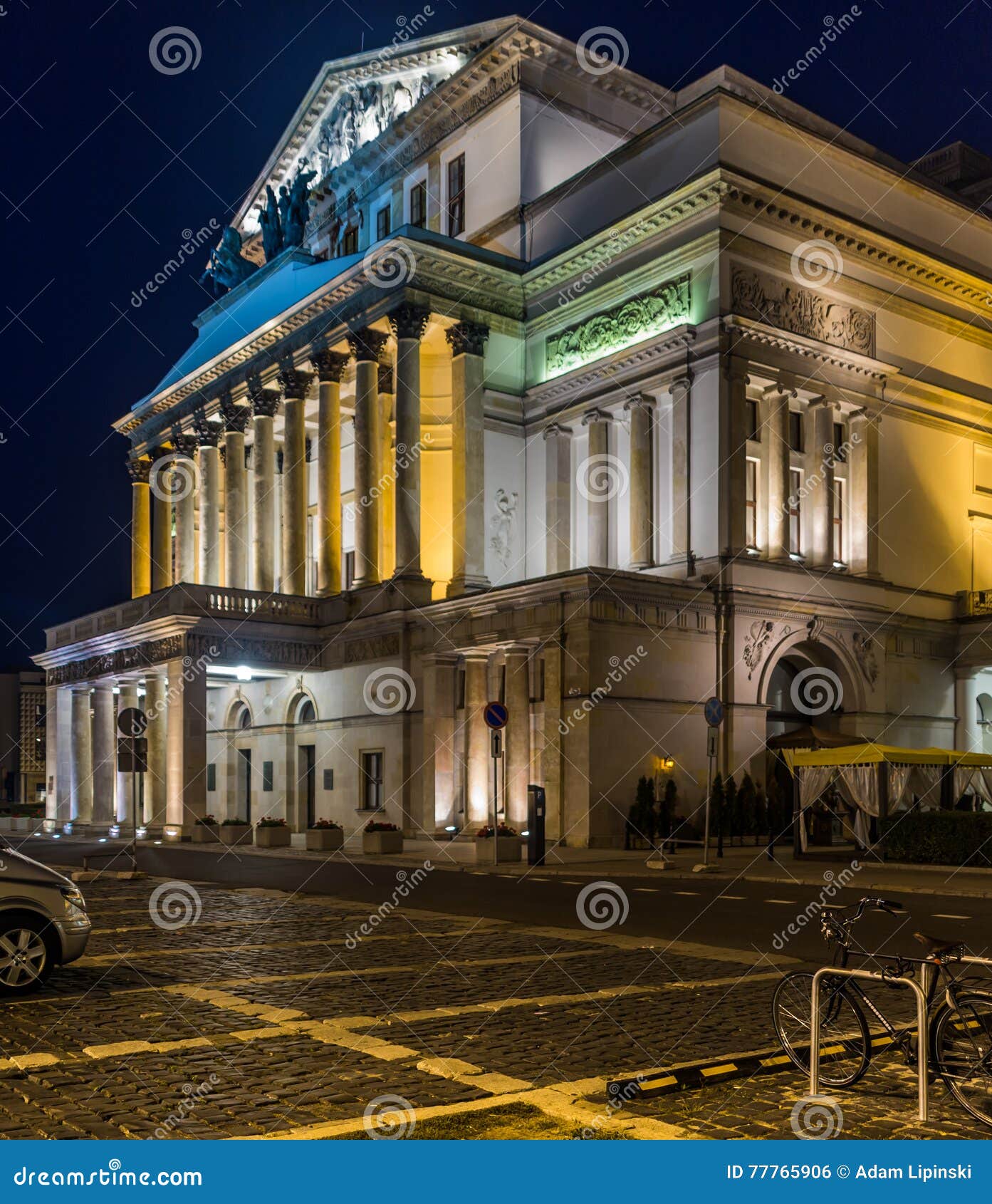 The Opera House editorial photo. Image of warsaw, house - 77765906