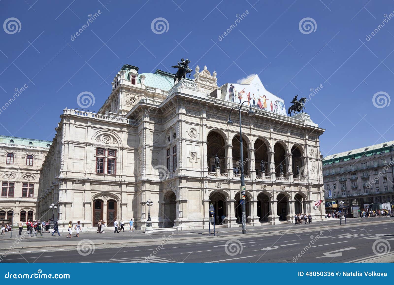 The Opera House in Vienna , Austria Editorial Photo - Image of ...