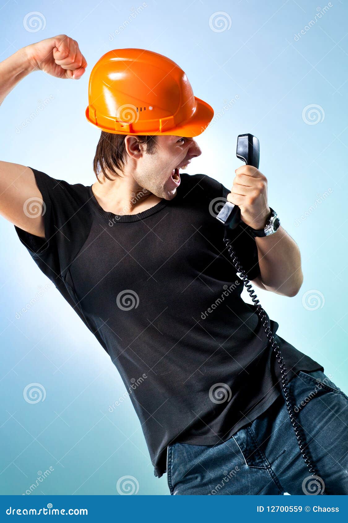 Operaio Che Grida Sul Telefono Immagine Stock - Immagine di furioso ...
