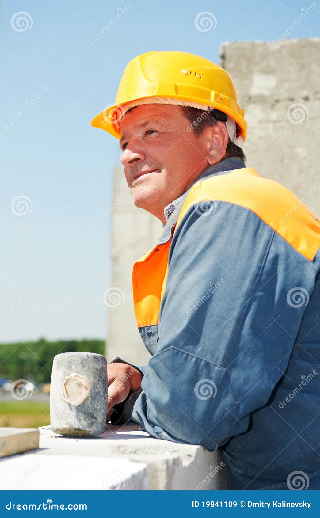 Operaio Del Muratore Della Costruzione Immagine Stock - Immagine di ...