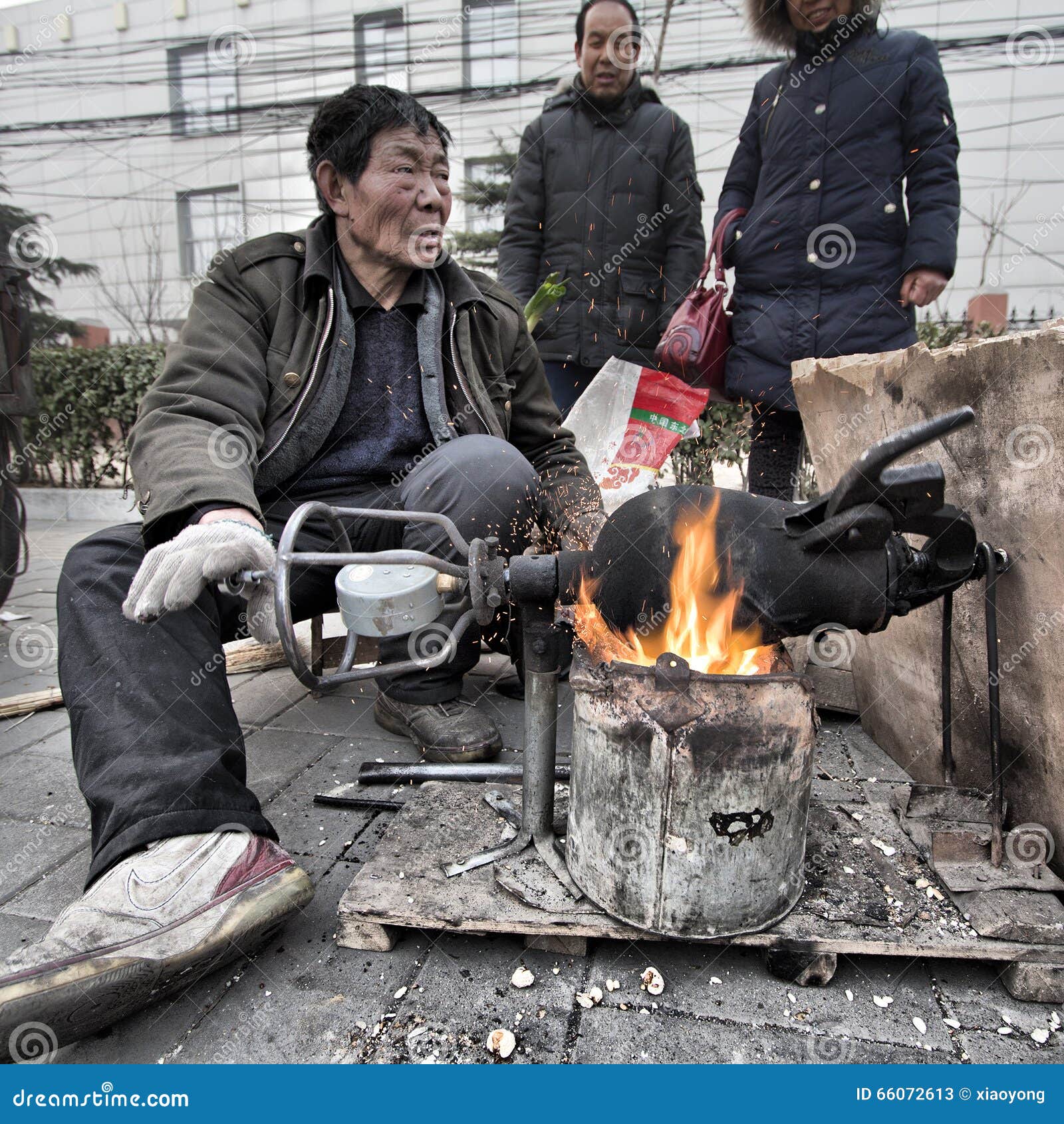 Operating a Chinese Corn Popper Editorial Stock Photo - Image of poor ...