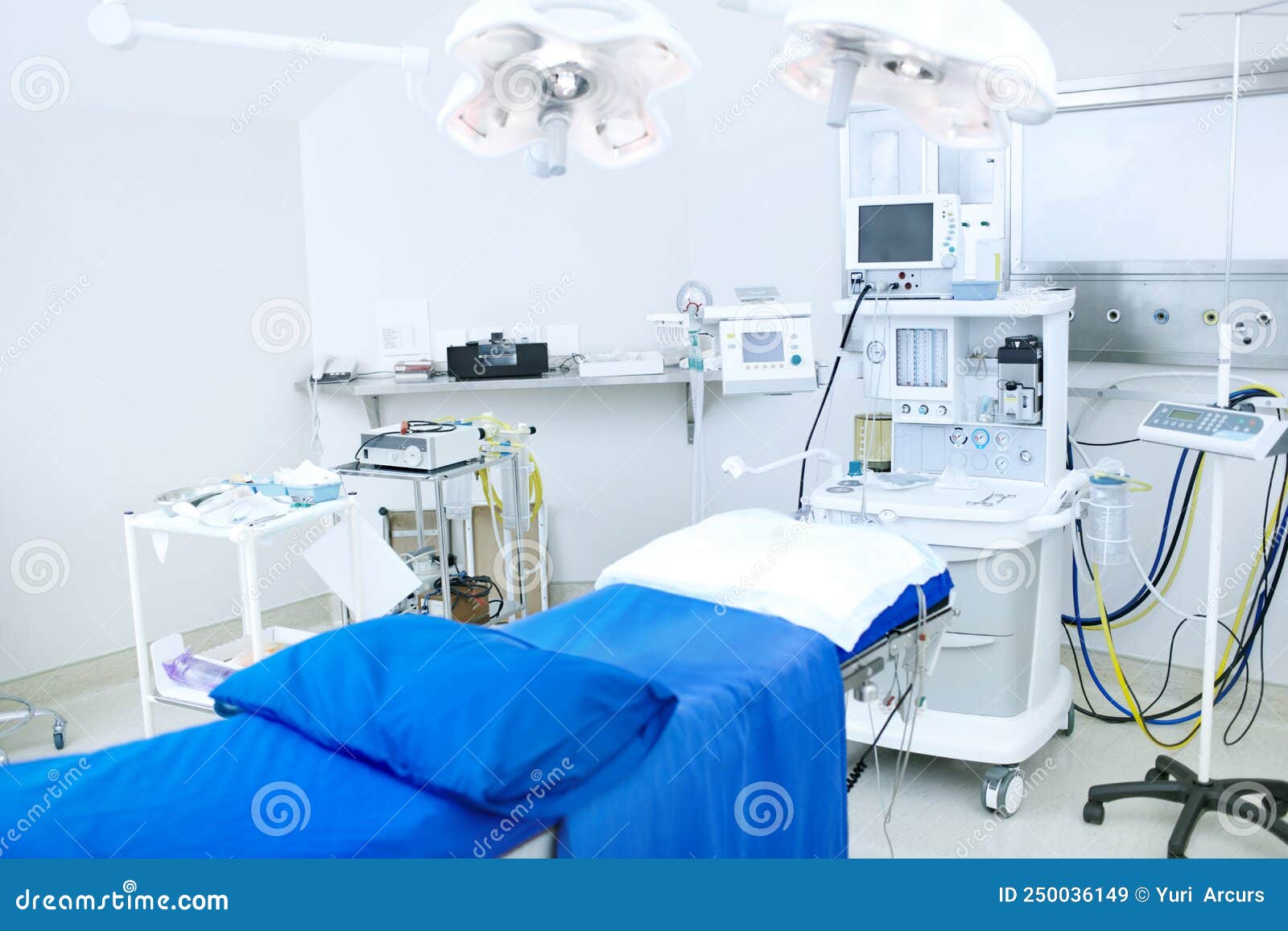 This Operating Room Has All the Latest Technology. an Operating Room ...