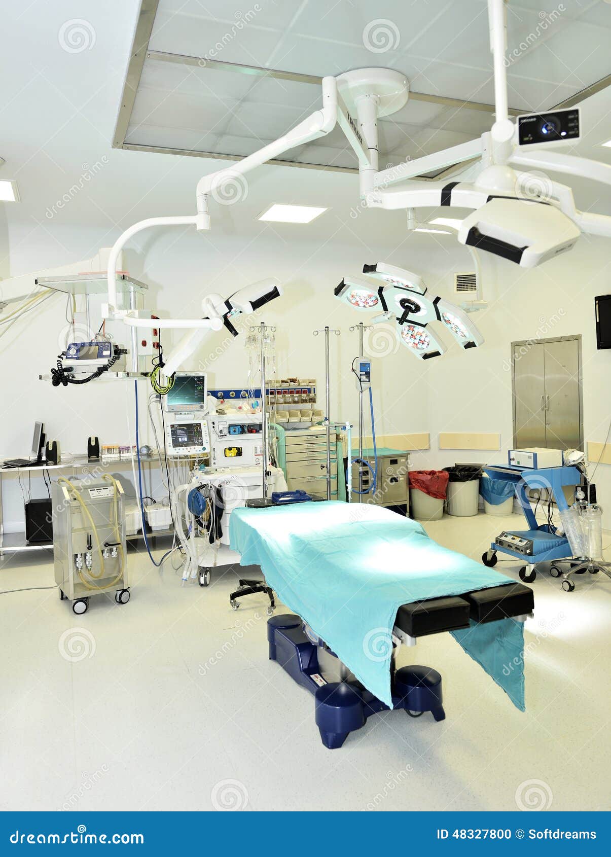 Operating room editorial image. Image of medicine, surgery - 48327800