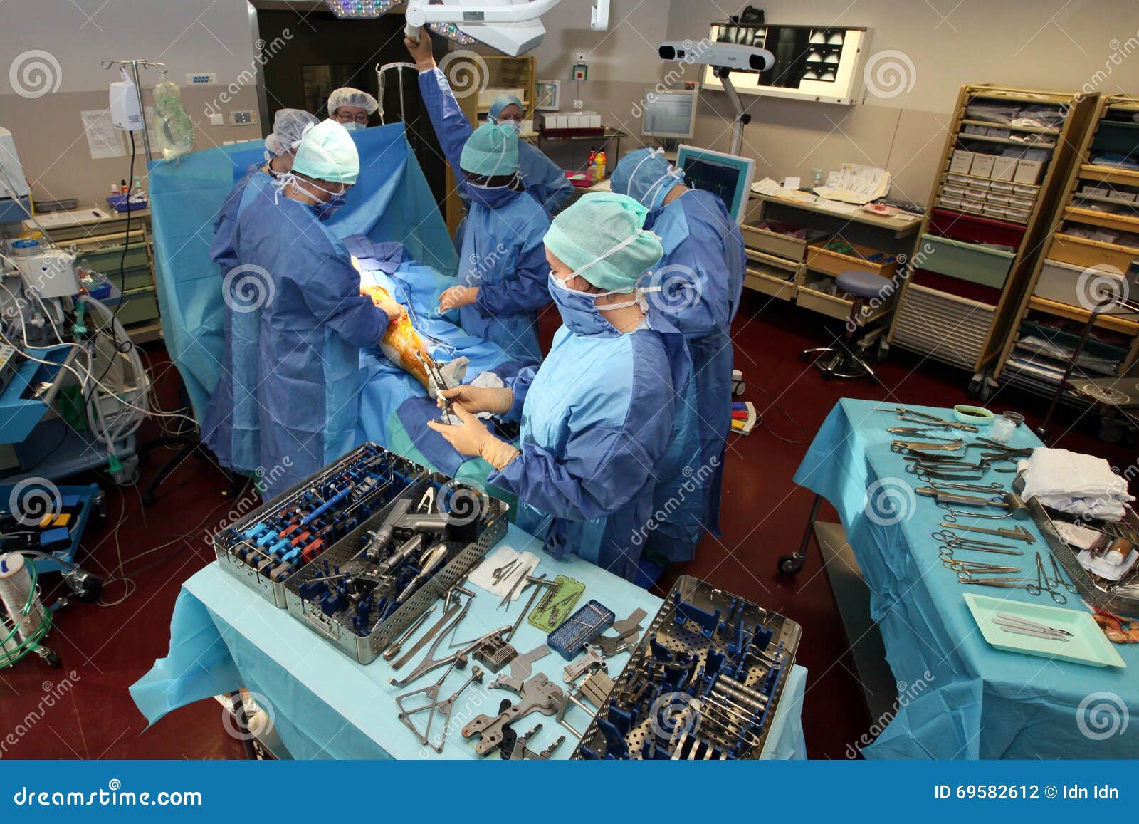 The operating room editorial photography. Image of medical - 69582612