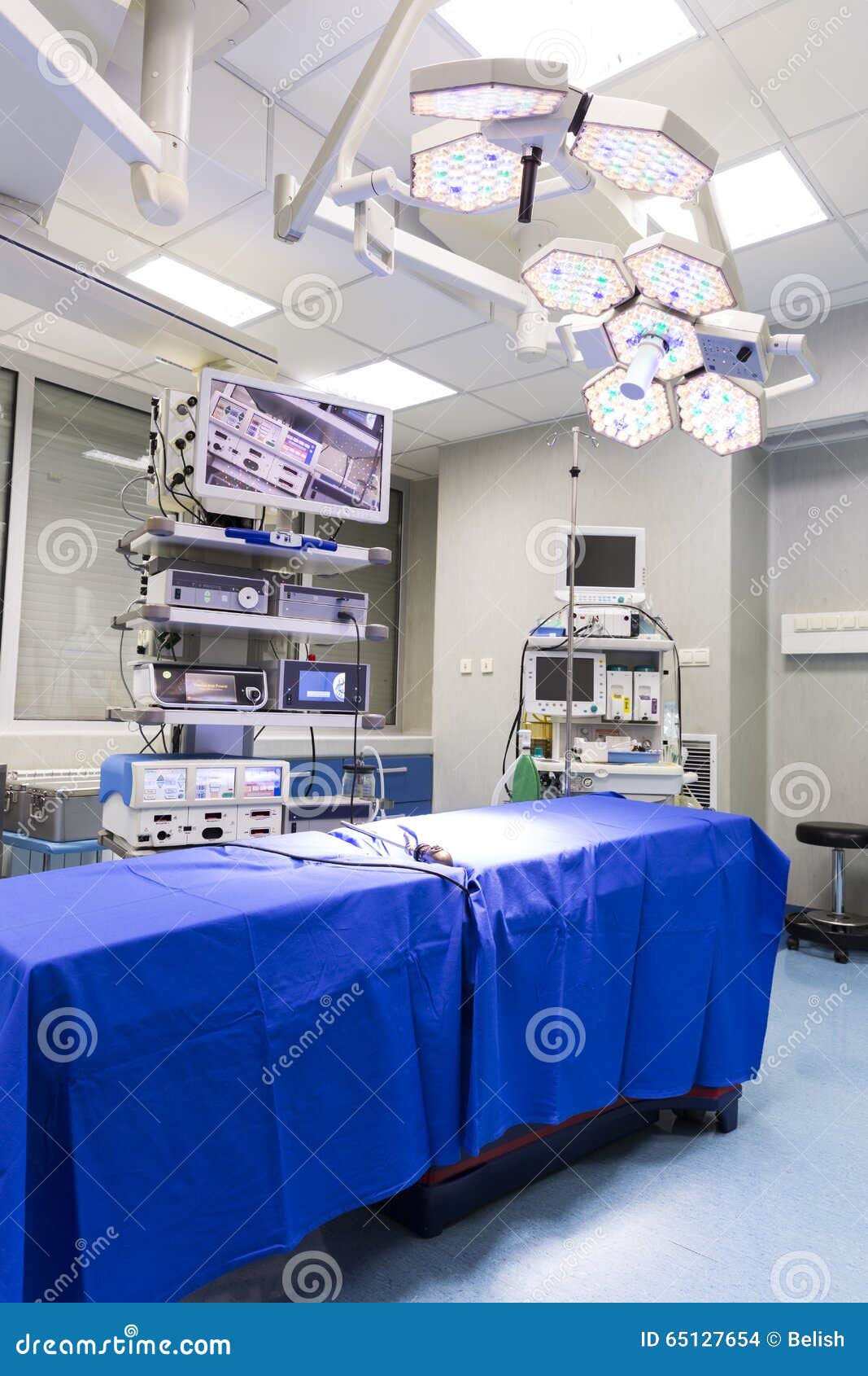 Operating Room. Vertical stock photo. Image of lamp, hospital - 65127654