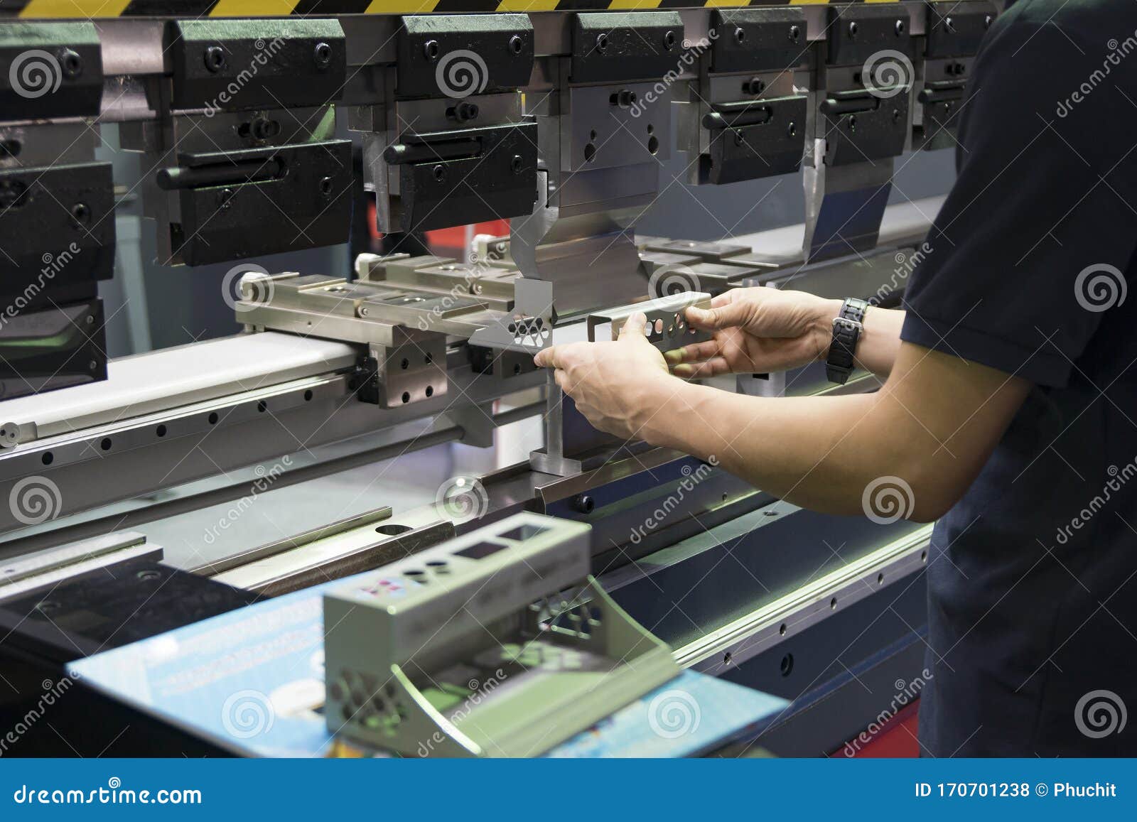 Operation of Press Brake Hydraulic Bending Machine with Forming Die by ...