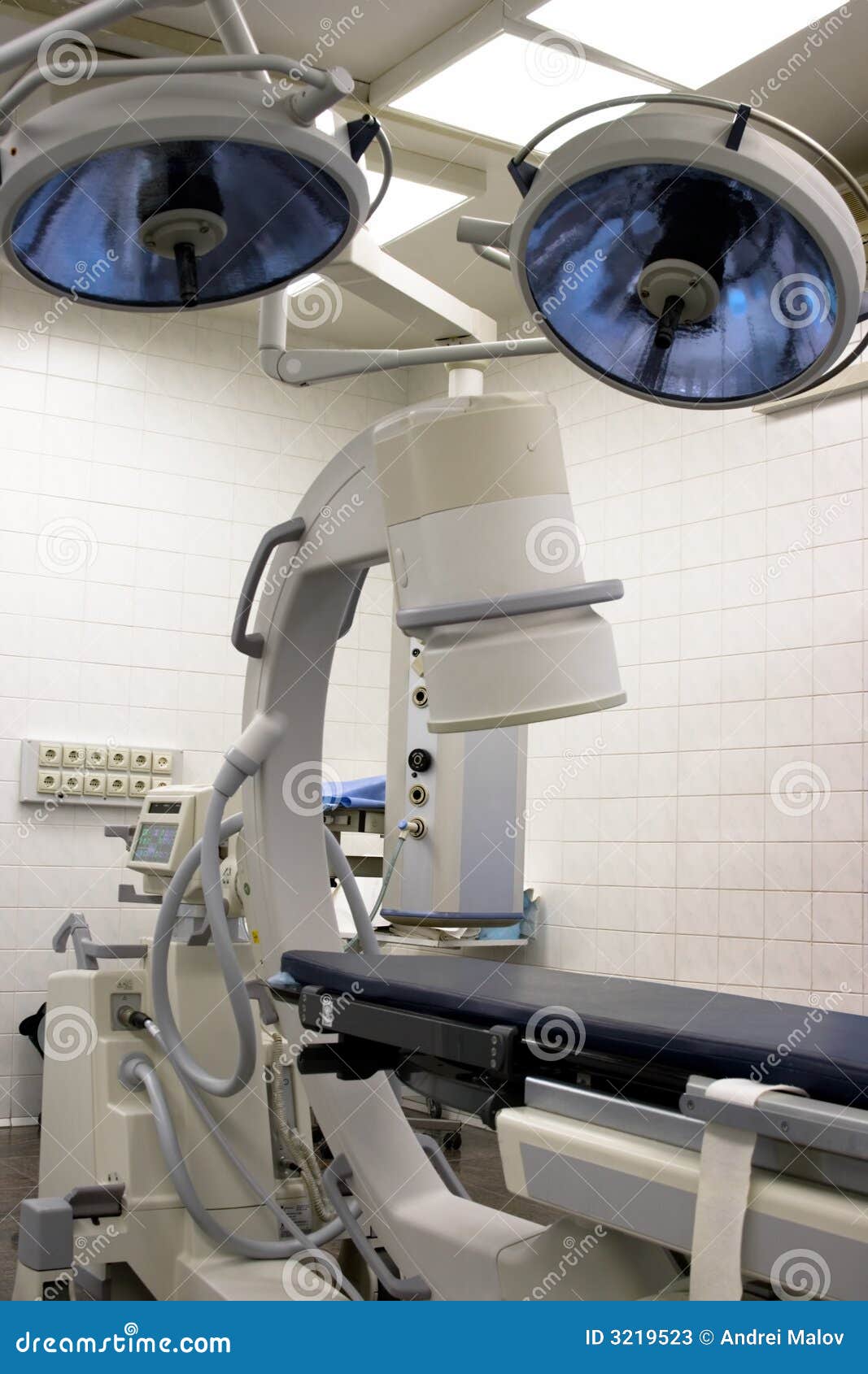 Operation room stock image. Image of table, surgeon, medicine - 3219523