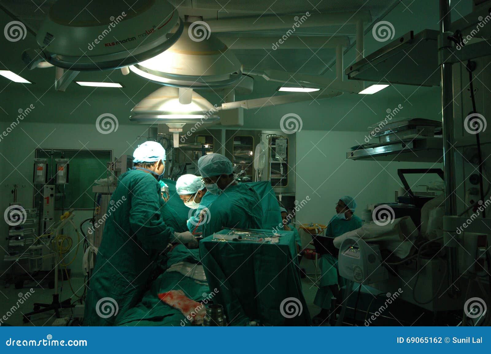 Operation Theater editorial photography. Image of hospital - 69065162